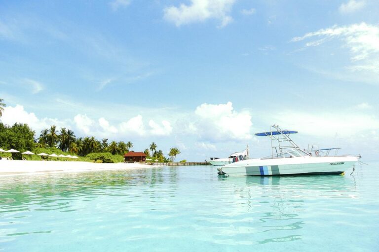 How To Travel The Maldives? Island Hopping & Public Ferry