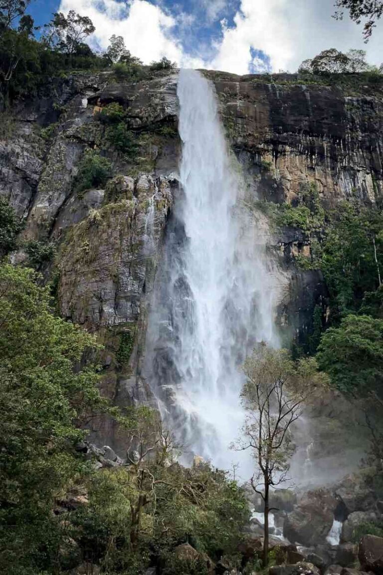 Diyaluma Falls Hike - 2. Highest Waterfall In Sri Lanka
