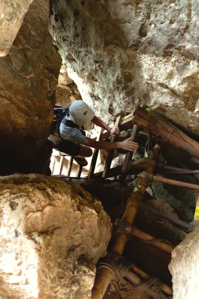 Railay Bat Cave - Hidden Viewpoint On Phra Nang Beach, Krabi