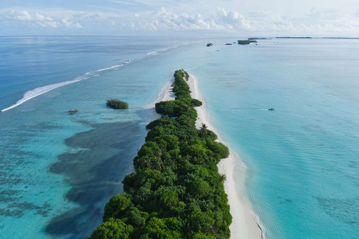 Dhigurah Maldives Travel Guide 2026 - 8 Best Things To Do
