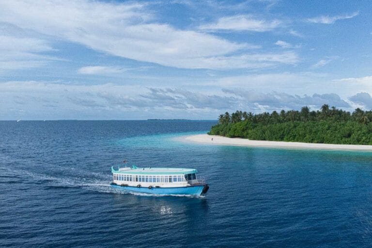 Mathiveri Island Maldives - Full Guide & 10 Best Things