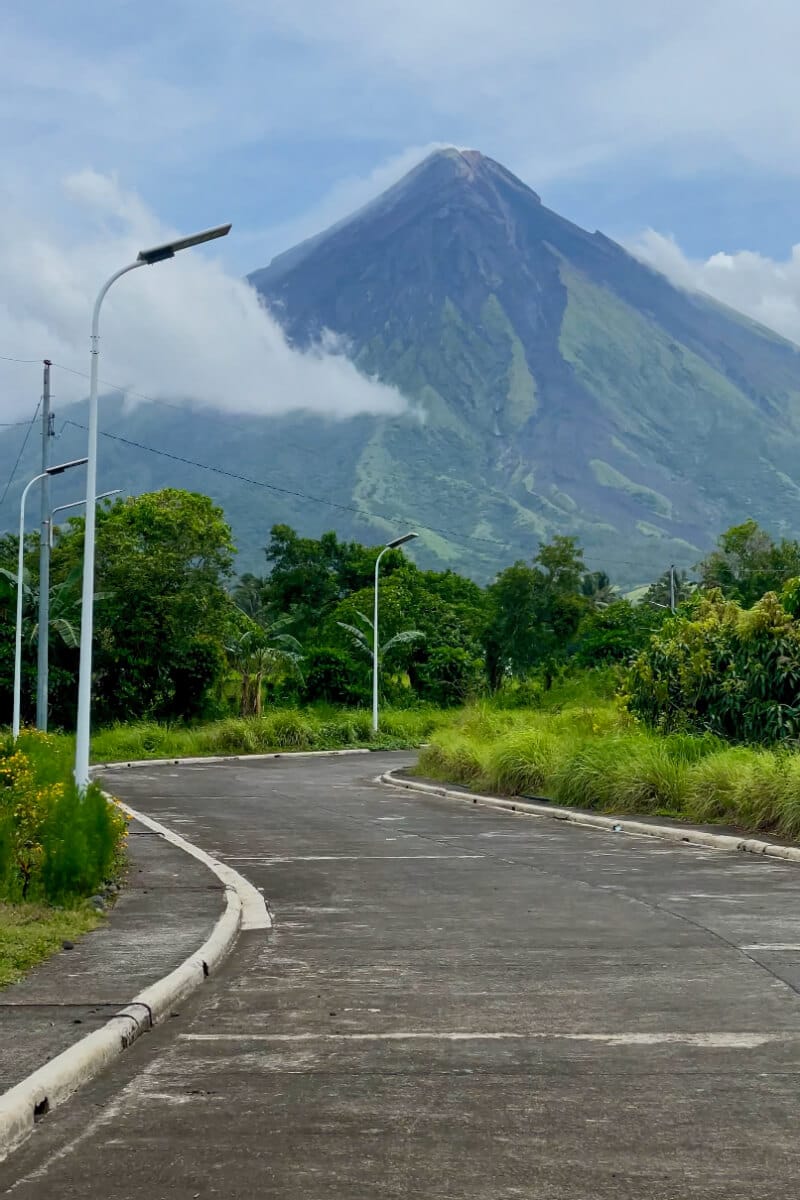 Mayon Volcano Legazpi Philippines - Guide & Best Things