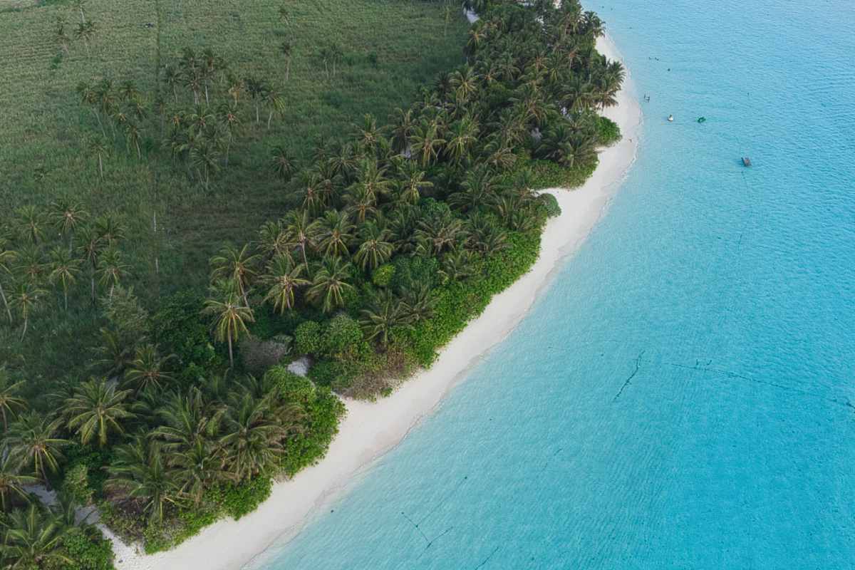 Thoddoo Island Maldives - Travel Guide & 8 Best Things